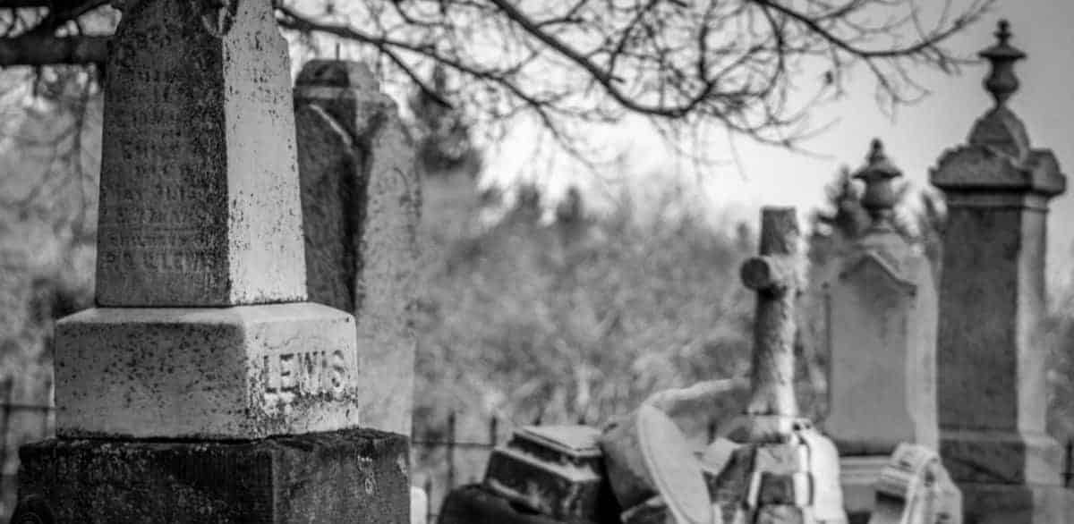 Epitaph by Merrit Malloy - Poem Analysis