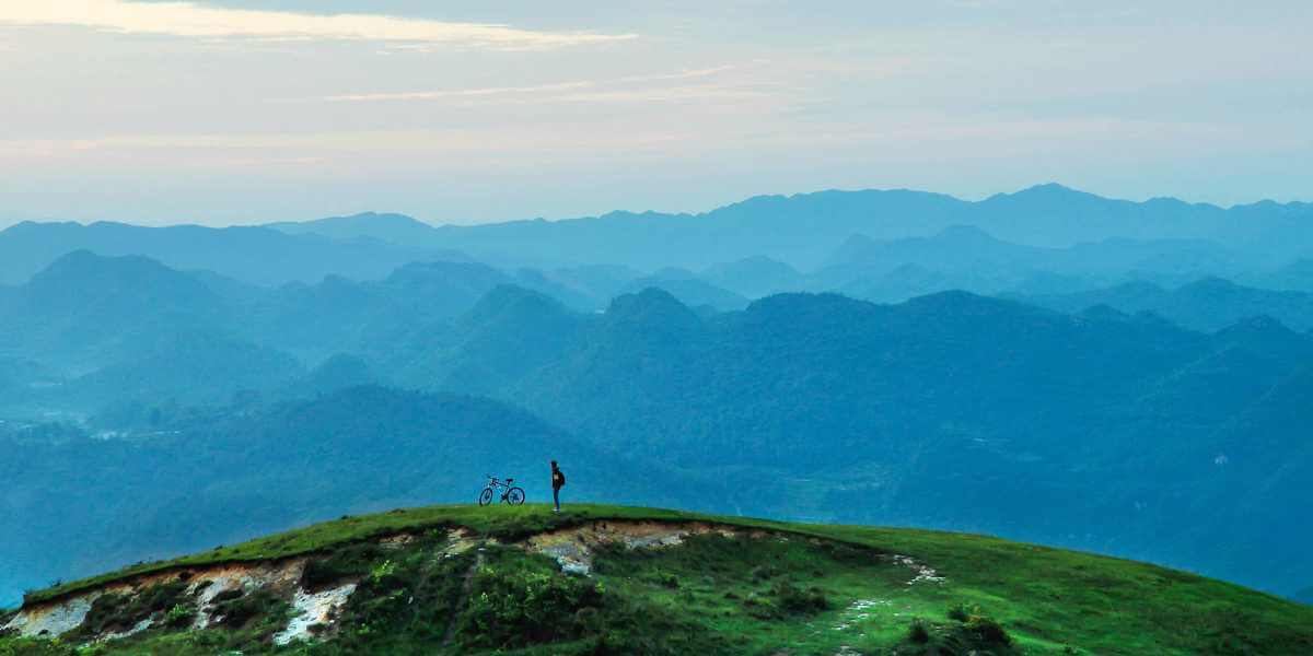 Earthrise by Amanda Gorman - Poem Analysis