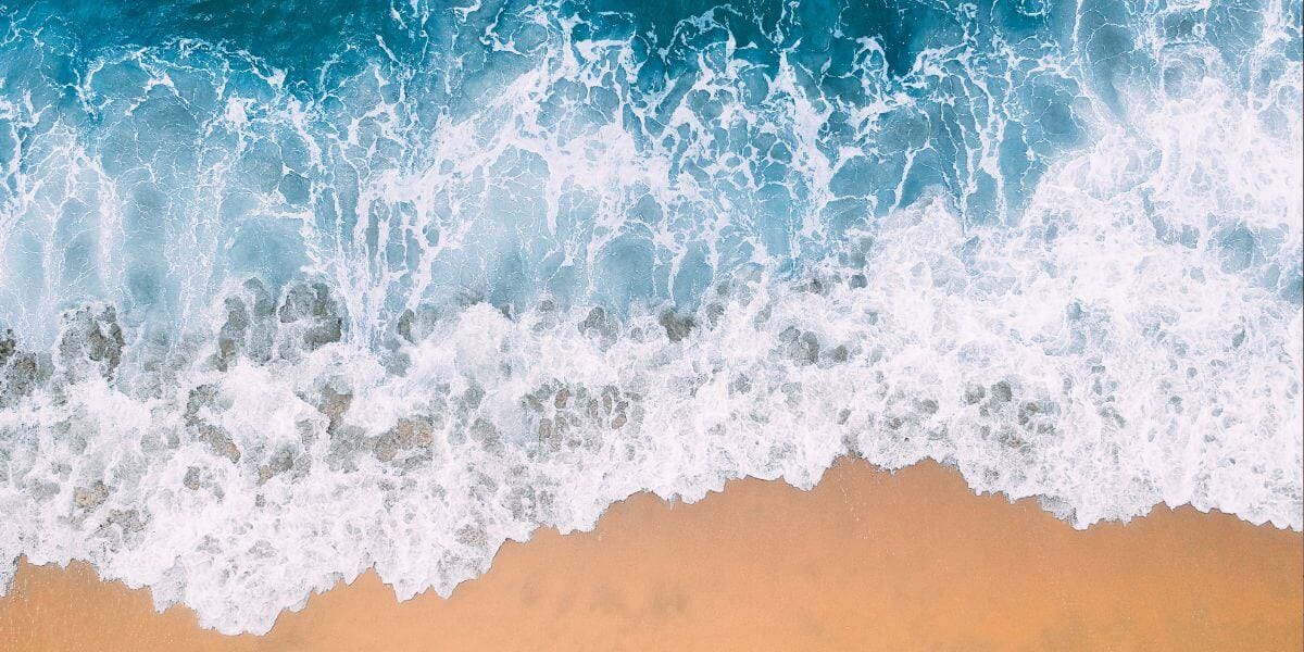 Beachcomber by Carol Ann Duffy - Poem Analysis